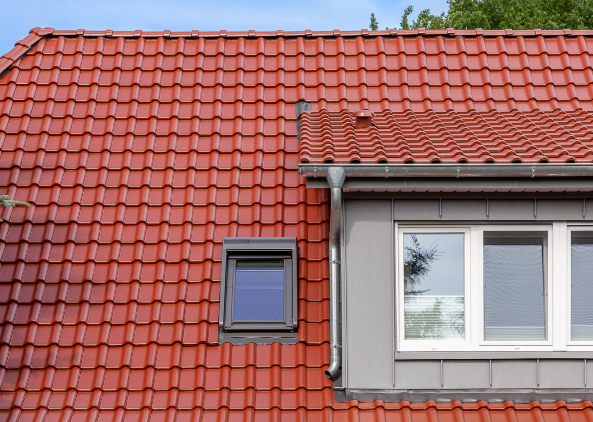 Large detached house with classic J11v